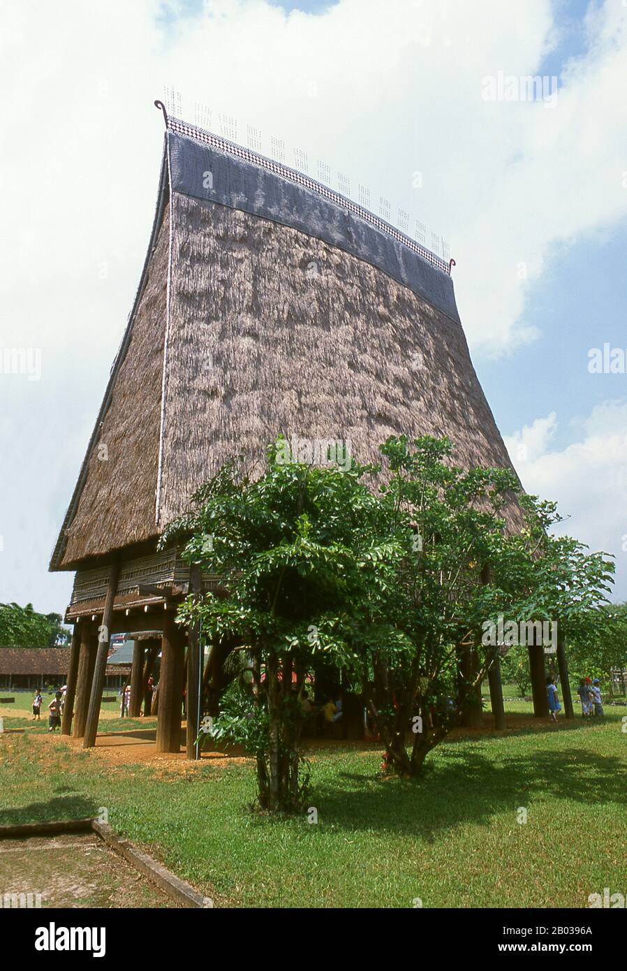 The Bahnar (also spelled Ba Na) are an ethnic group of Vietnam living ...