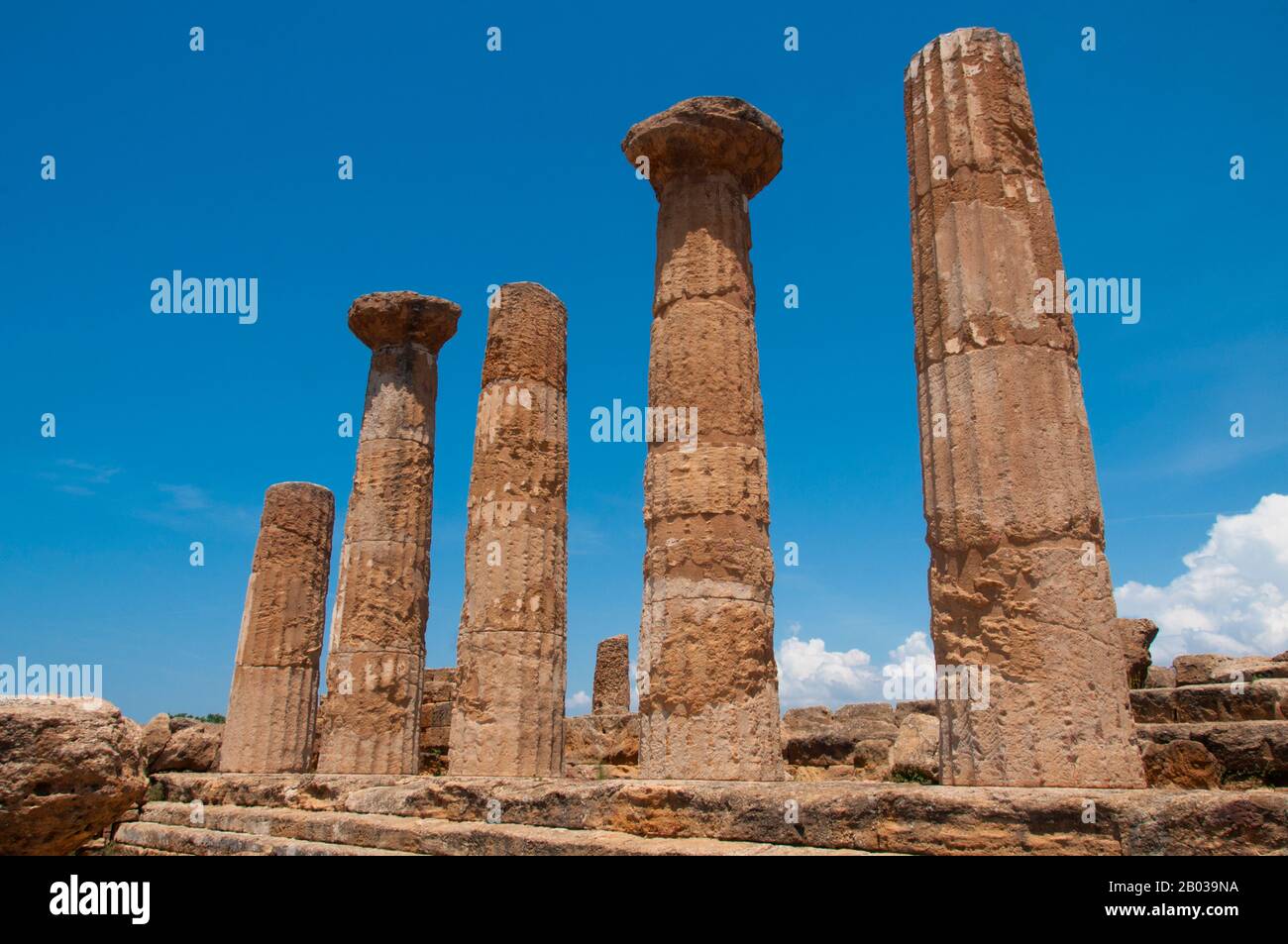 Hercules column sea hi-res stock photography and images - Alamy