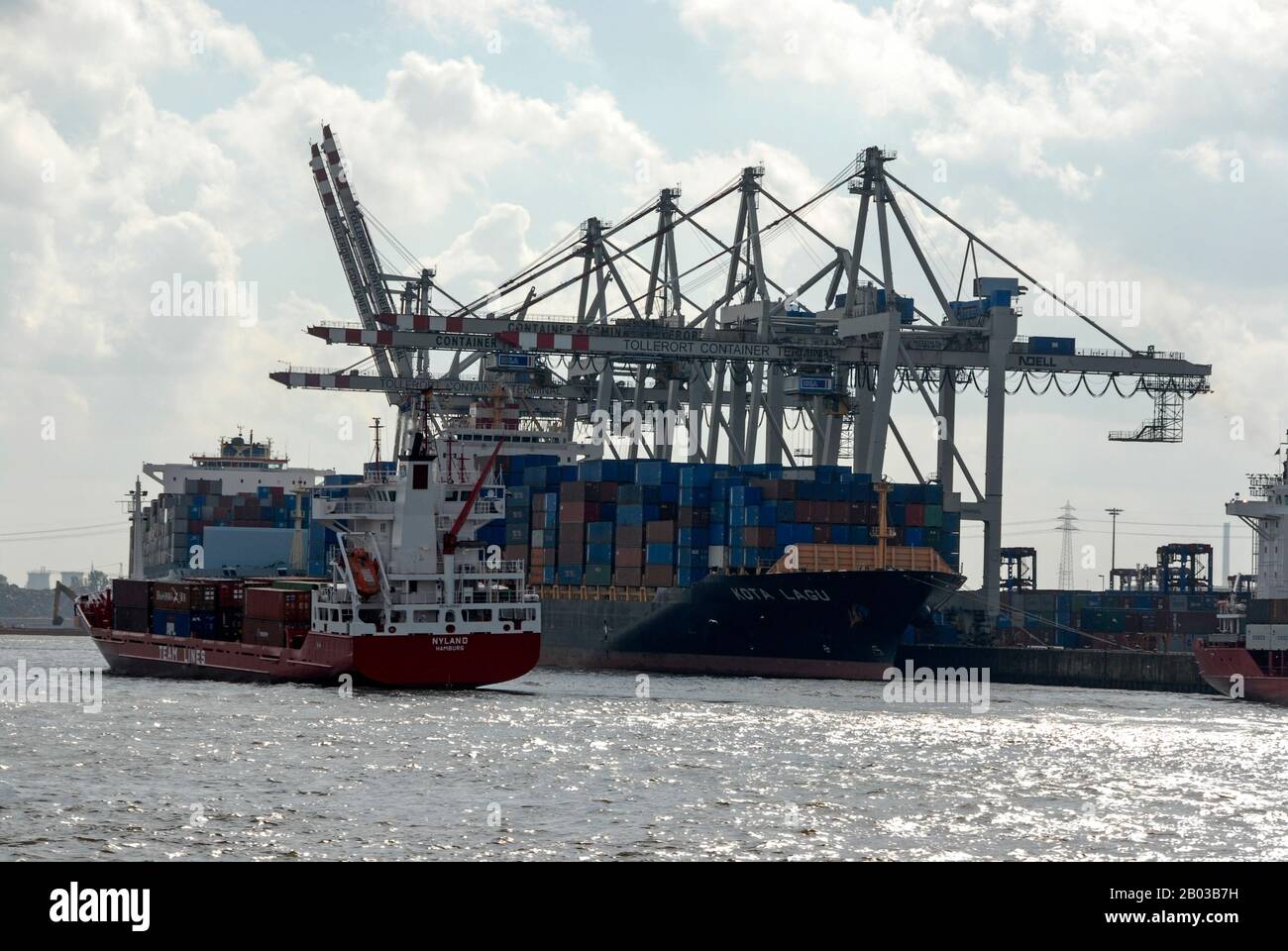 Ocean going container ship river elbe hi-res stock photography and ...