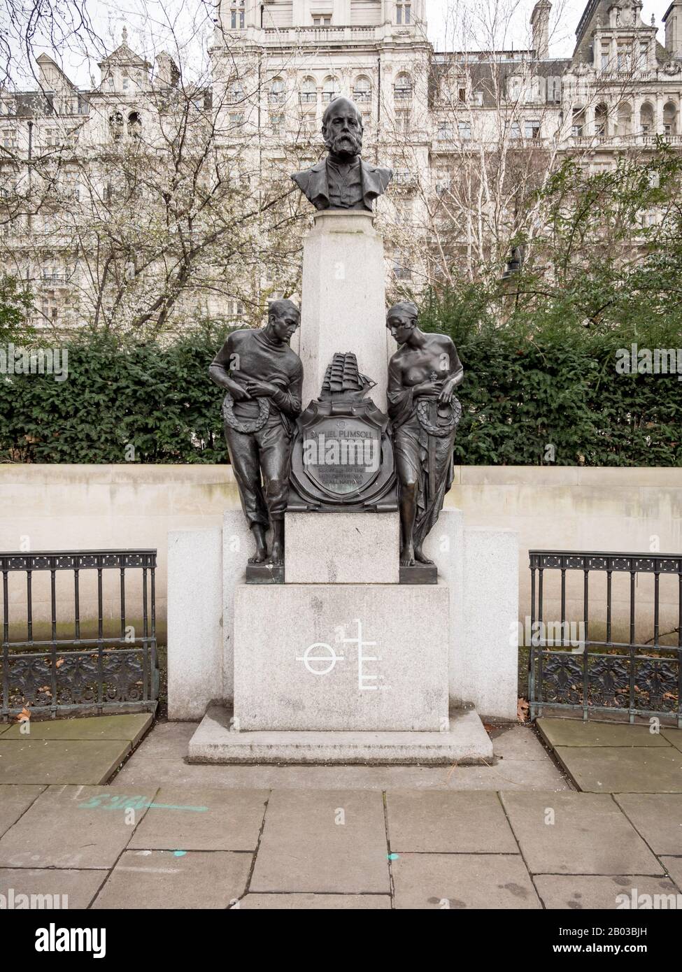 Samuel Plimsoll statue, Victoria Embankment, London. Tribute to the ...