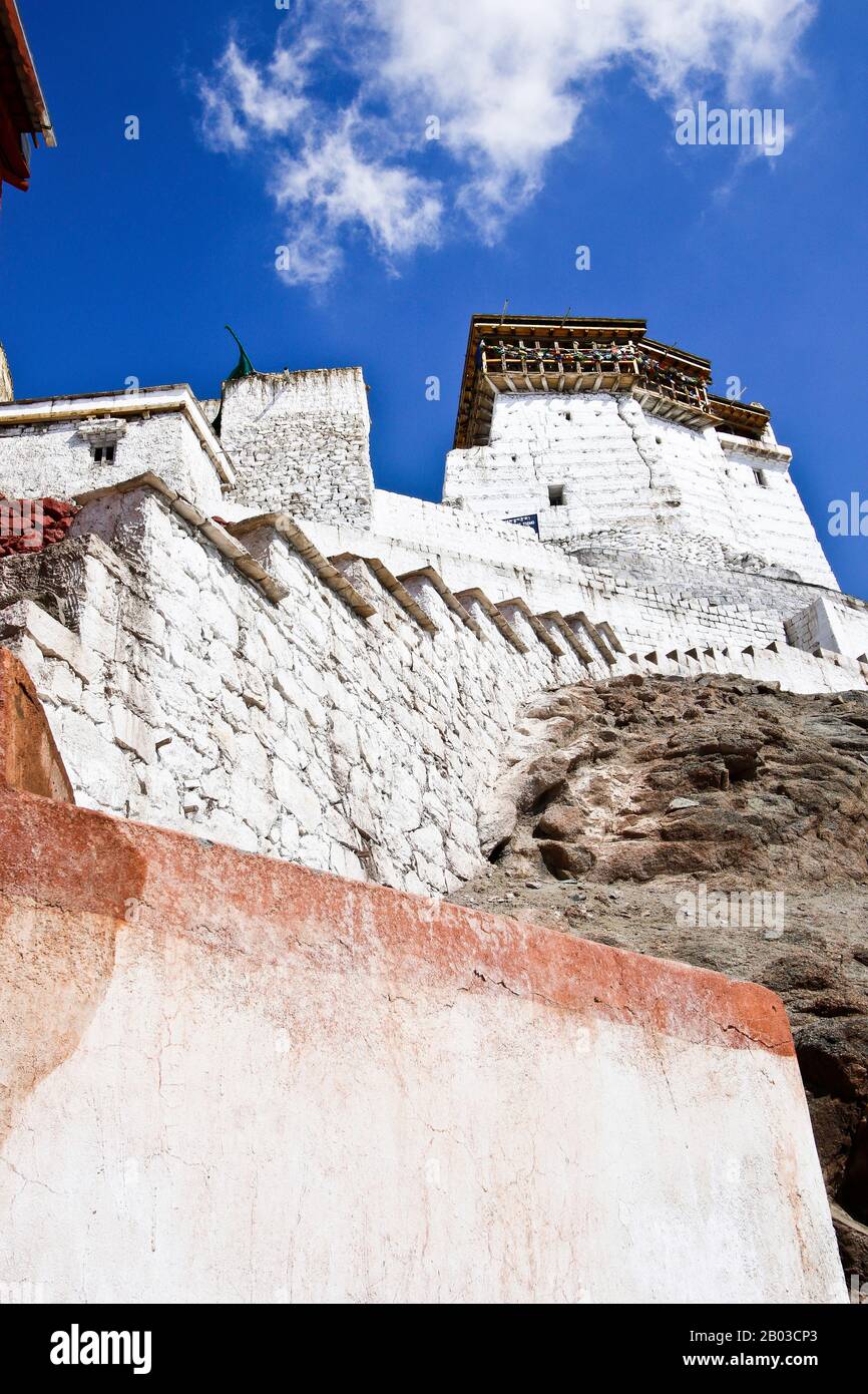 Ladakh house hi-res stock photography and images - Alamy