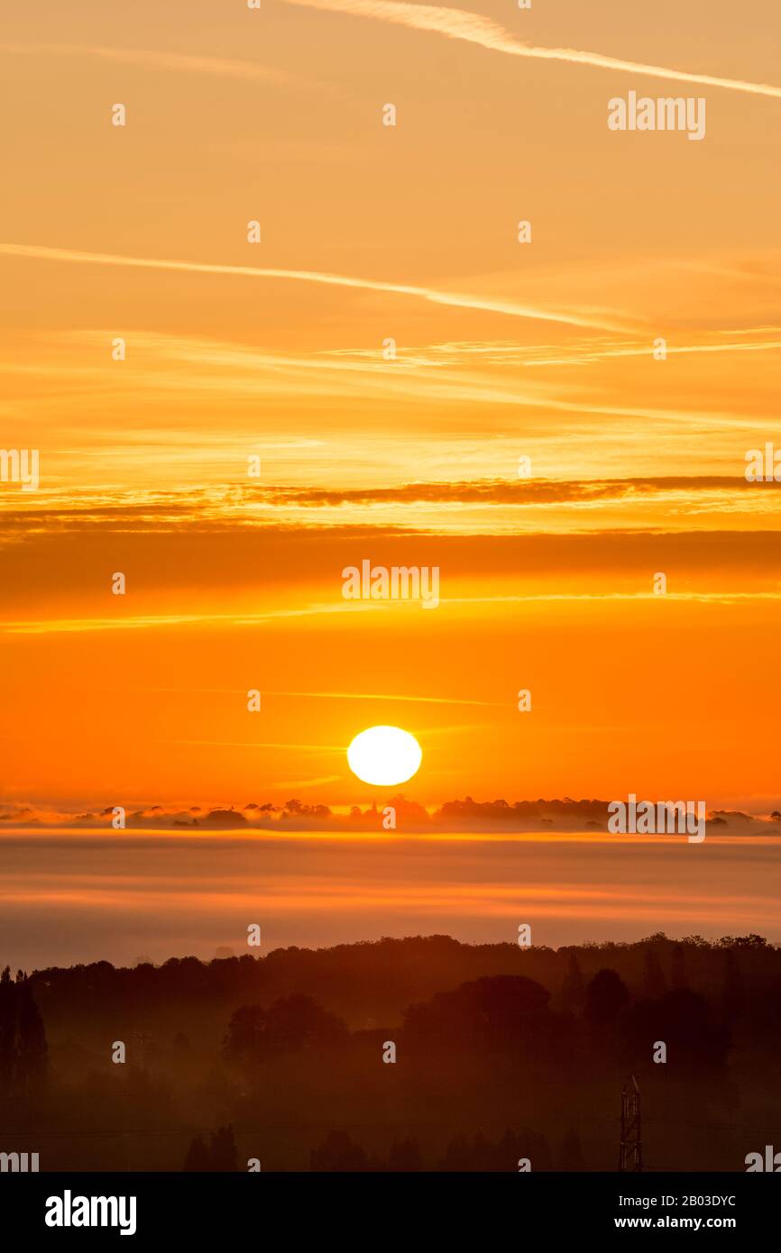 Amazing Sunrise over Shropshire with low lying mist Stock Photo - Alamy