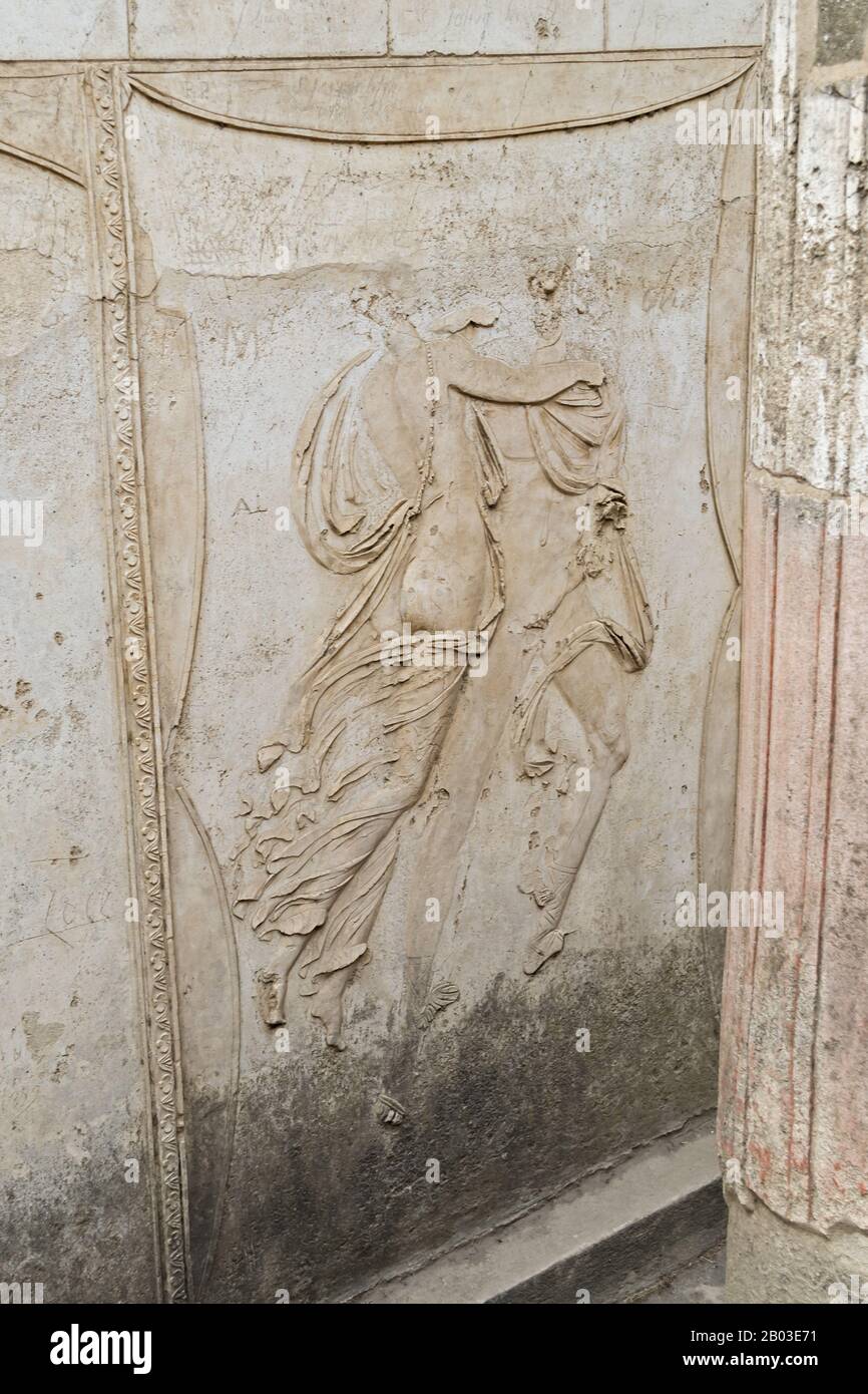 pompei gli scavi bassorilievo Stock Photo - Alamy