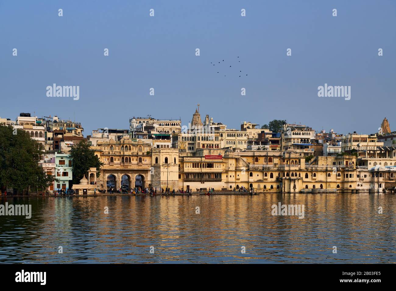 panorama shot over Lake Pichola with Gangaur Ghat onto Udaipur ...