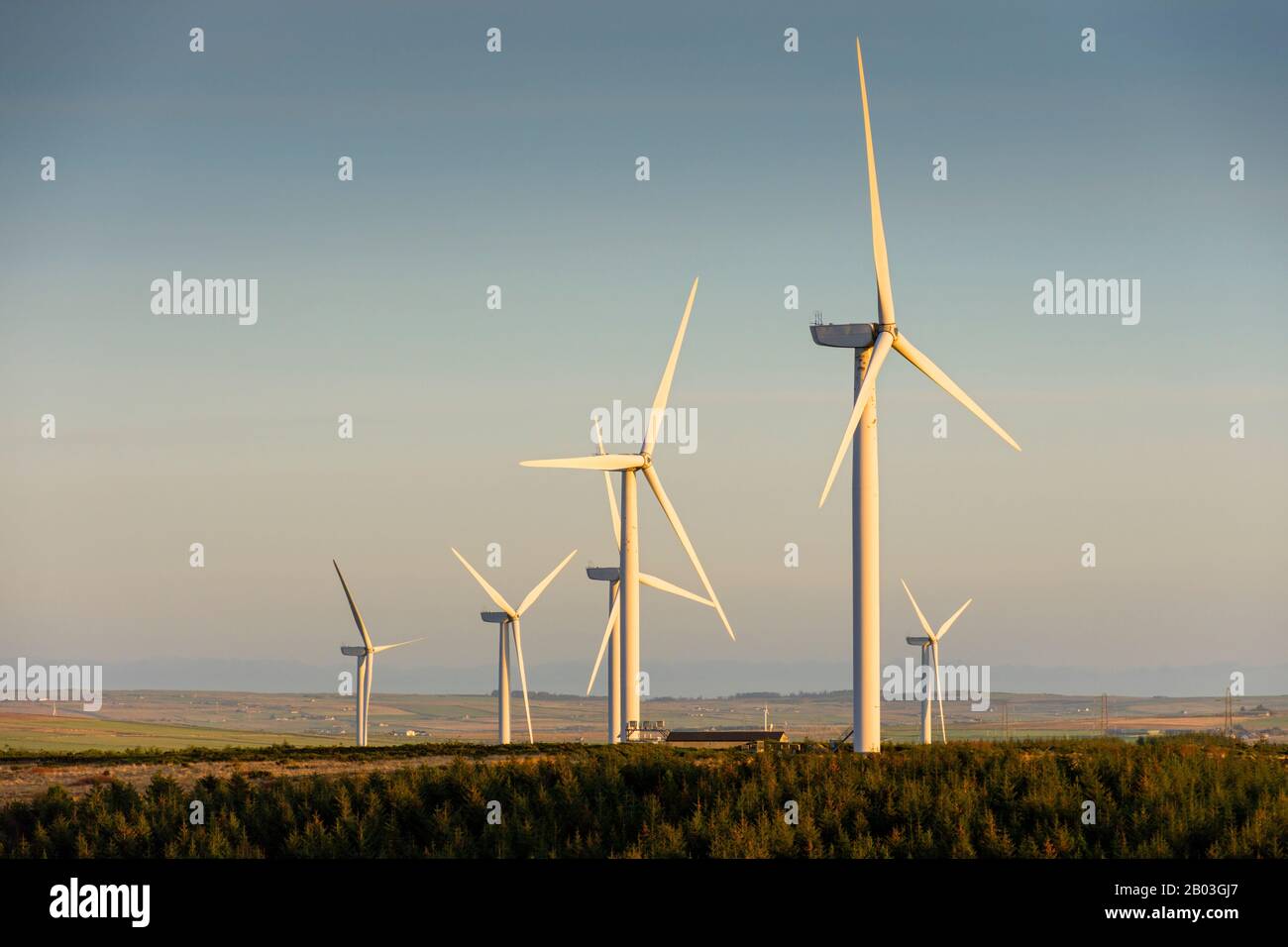 Turbine and hill hi-res stock photography and images - Alamy