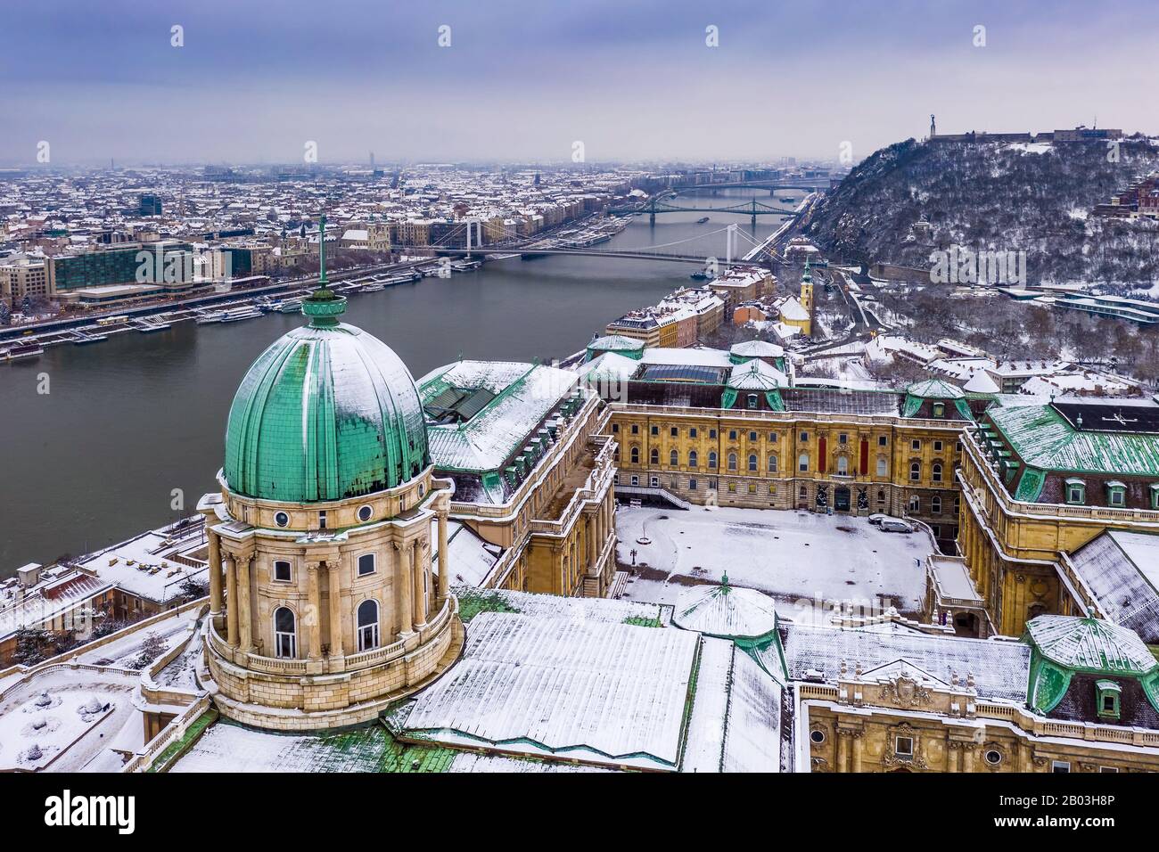 Buda castle district statue hi-res stock photography and images - Alamy