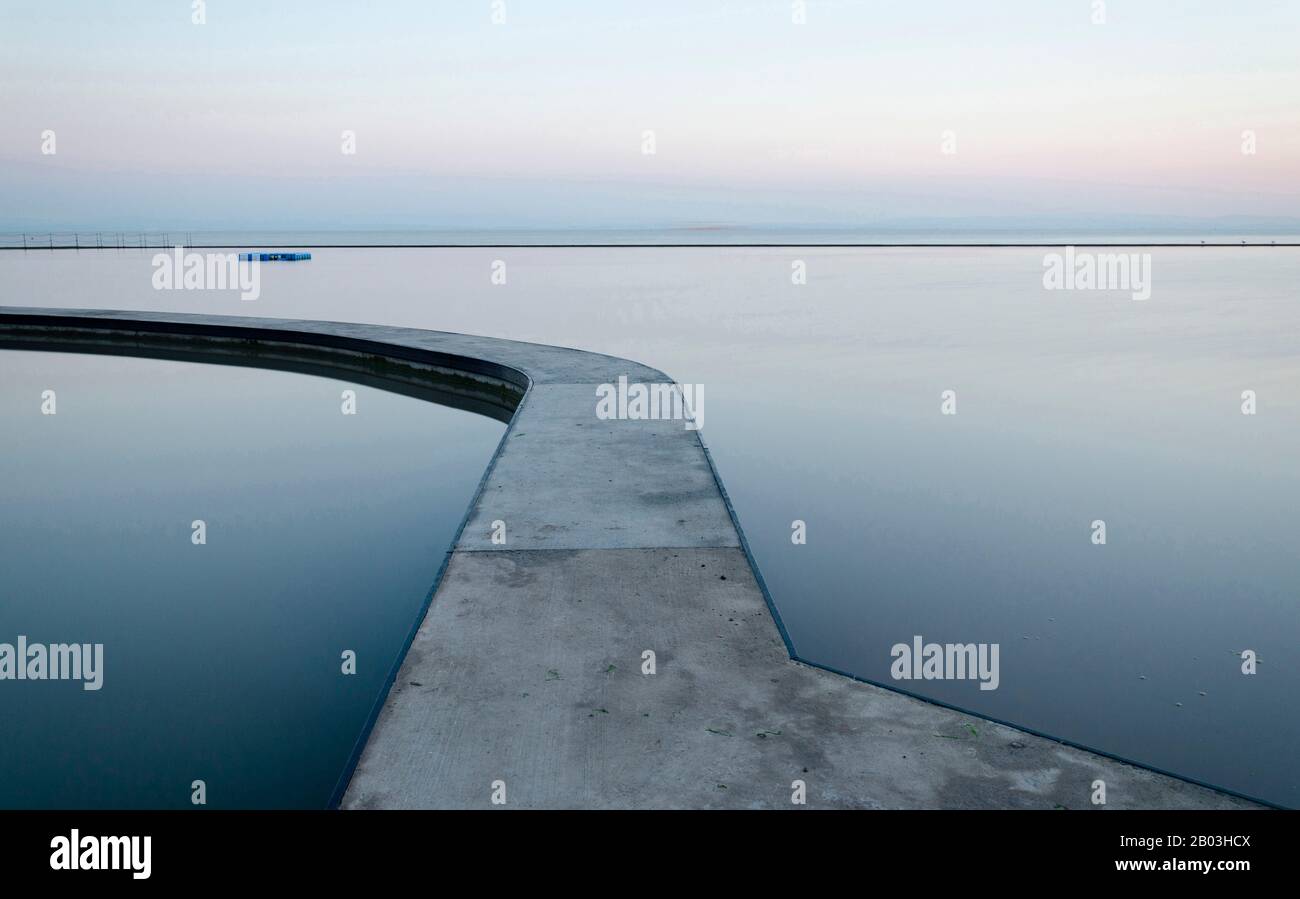 Tidal Pool, Clevedon, at Dawn Stock Photo - Alamy