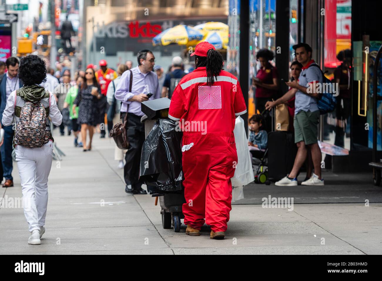 New York City, USA - June 6, 2019: pedestrian crowds mid-day in ...