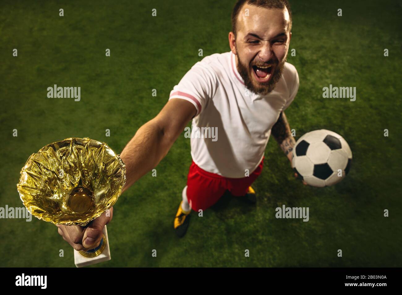 Screaming competition hi-res stock photography and images - Alamy