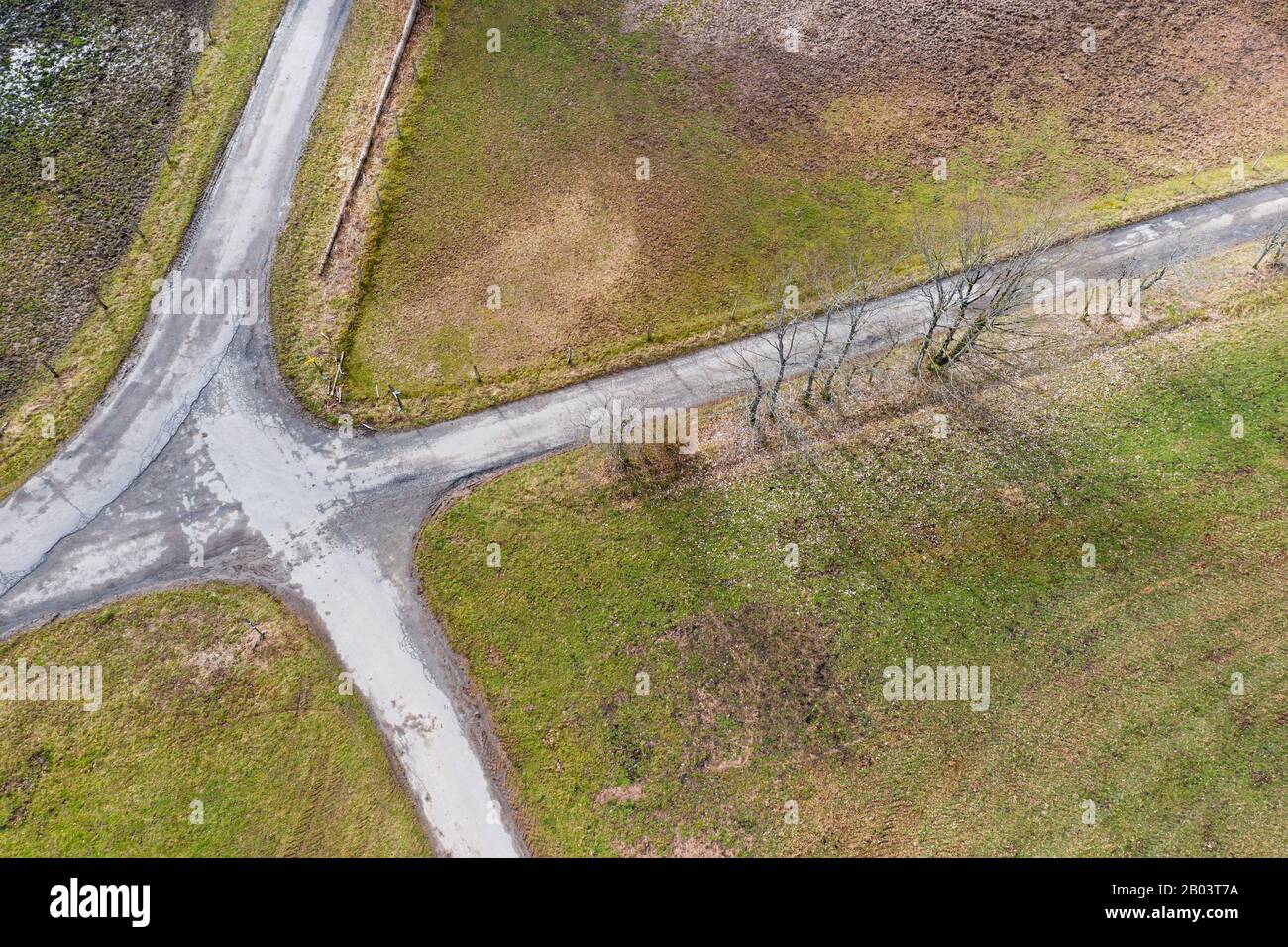 Above ground crossing hi-res stock photography and images - Alamy