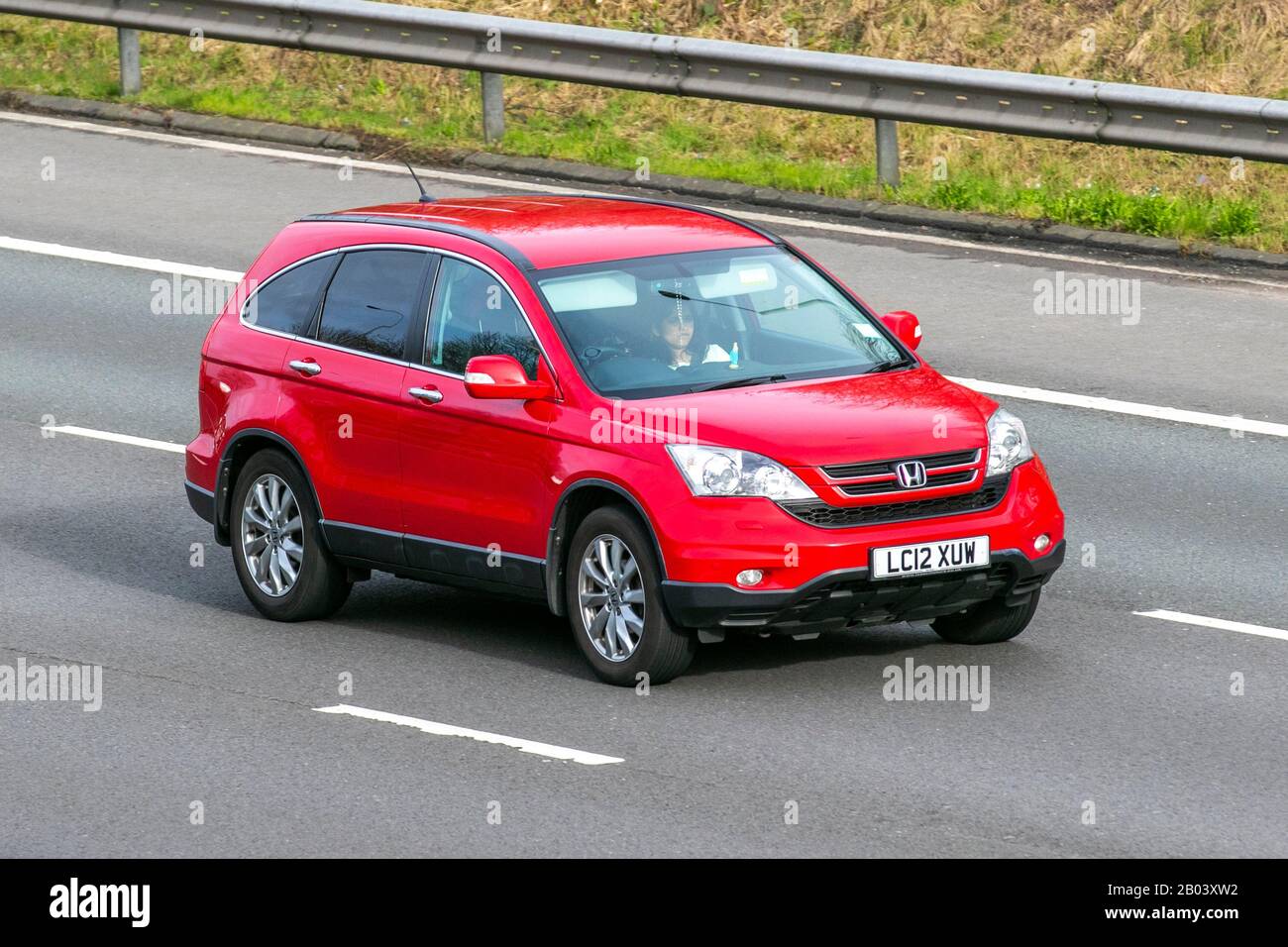 2012 red Honda Cr-V ES I-Dtec, compact crossover SUV ; UK Vehicular ...