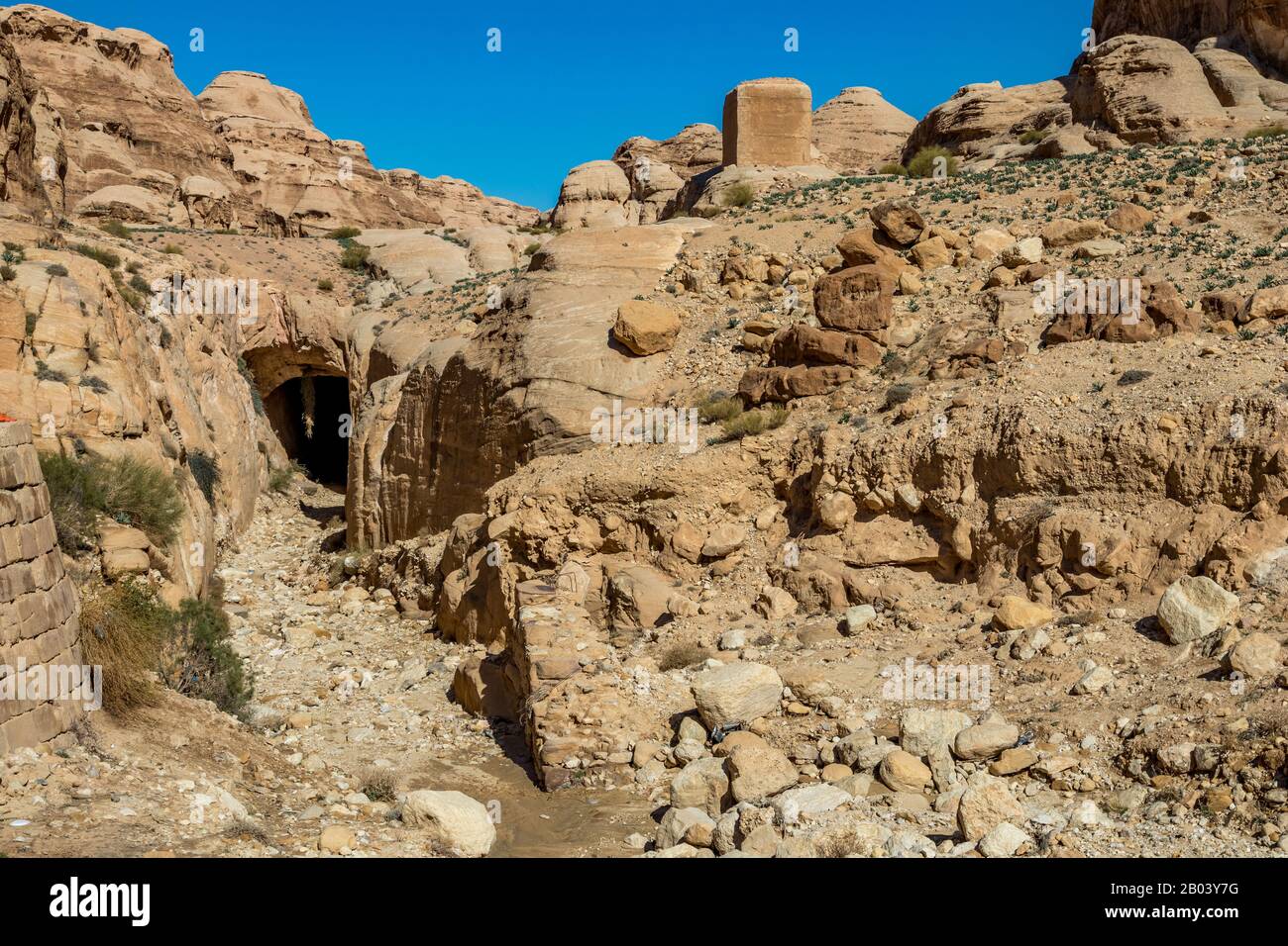 Petra, Jordan. Rocky and sandy scenery landscape. Tomb at the tourist ...