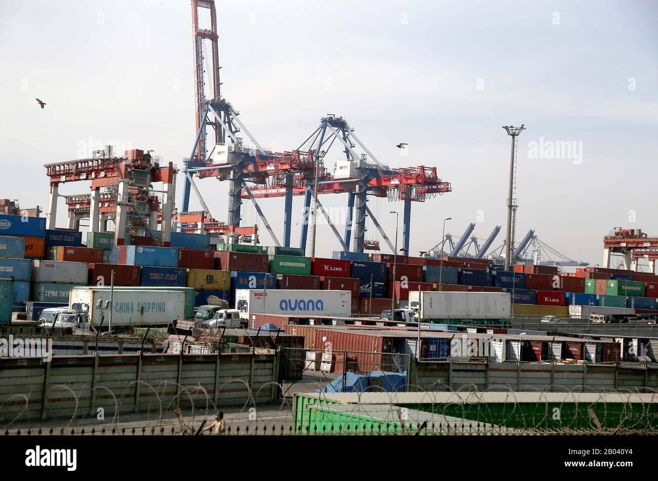 Karachi port hi-res stock photography and images - Alamy
