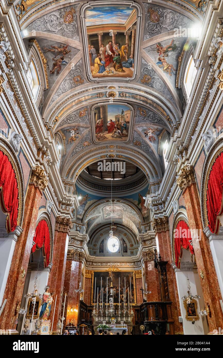 The 17th century collegiate church of saint lawrence hi-res stock ...