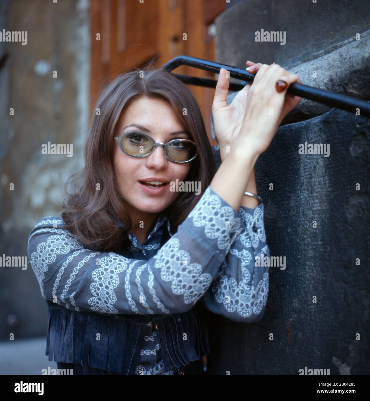 Deutsche Schlagersängerin Edina Pop beim Plattencovershooting zur ...