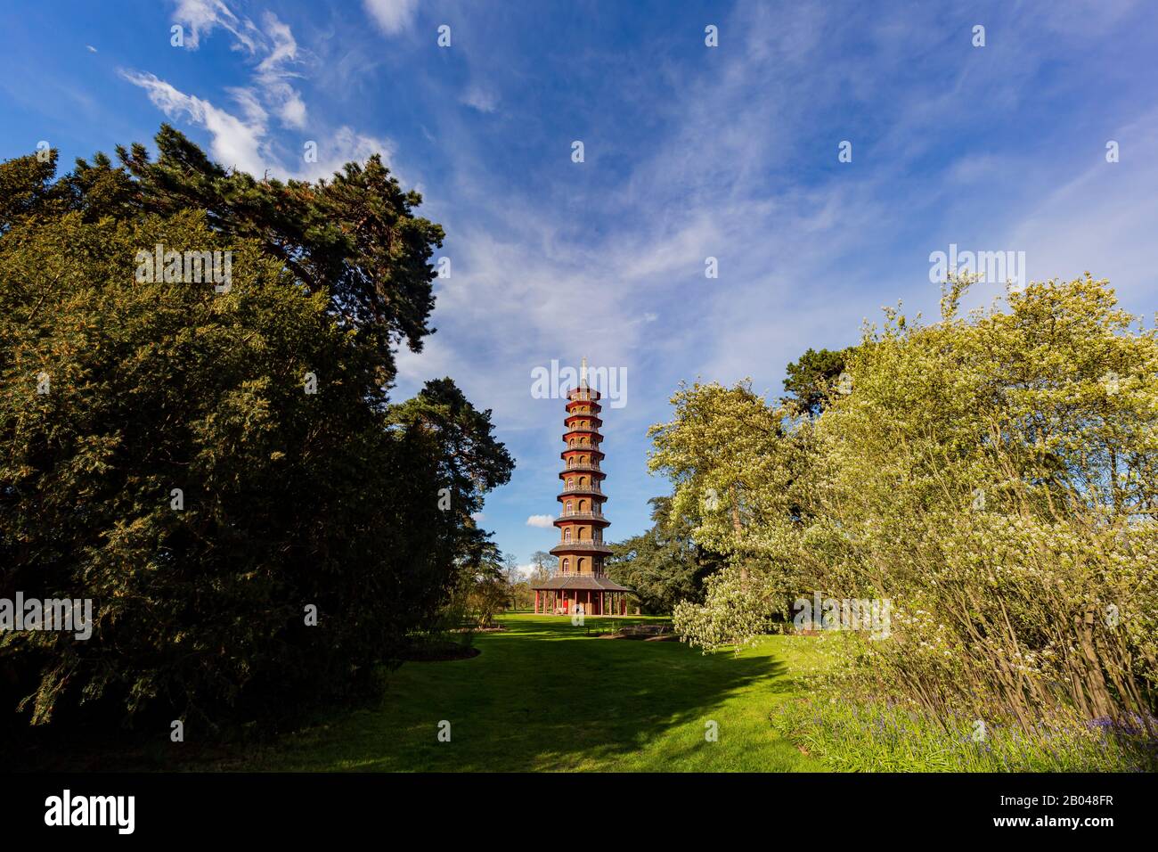 Kew spring pagoda hi-res stock photography and images - Alamy