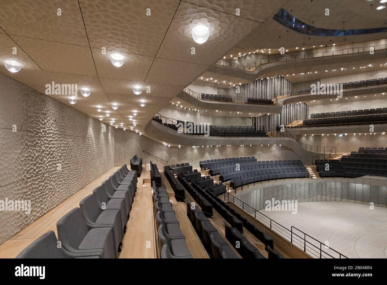 Hamburg, Elbphilharmonie, Entwurf Herzog & de Meuron, erbaut 2007-2016 ...