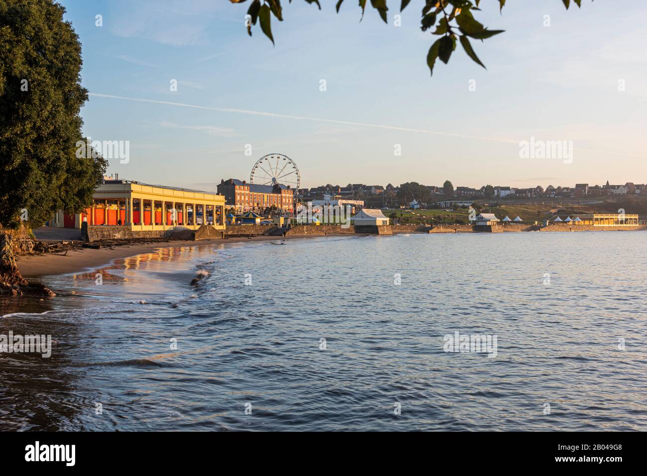 Barry island on bright hi-res stock photography and images - Alamy