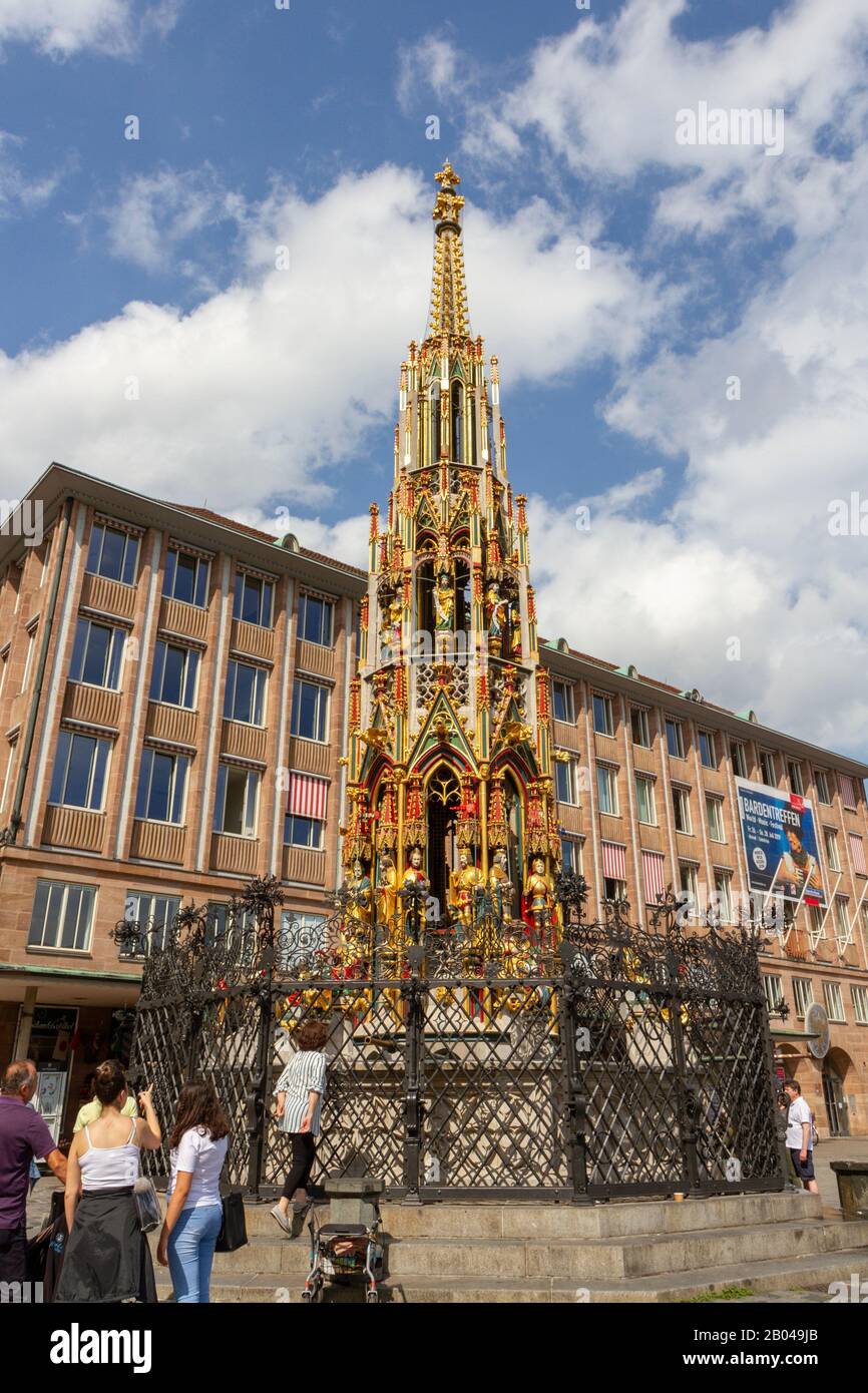 The Schöner Brunnen (Beautiful Fountain) in Nuremberg, Bavaria, Germany ...