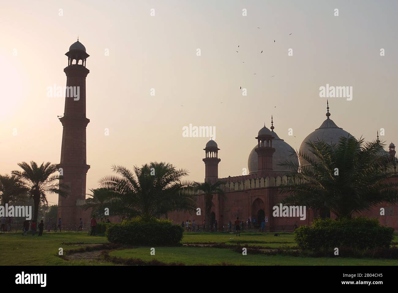 Minaret of the The Badshahi Mosque (Emperor Mosque ) built in 1673 by ...