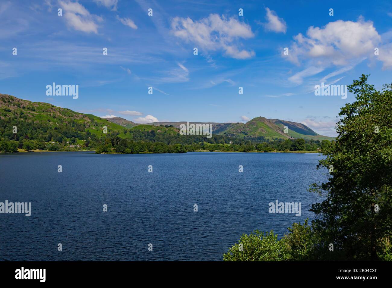 Beautiful nature landscape around Lake Windermere at Ambelside, United ...