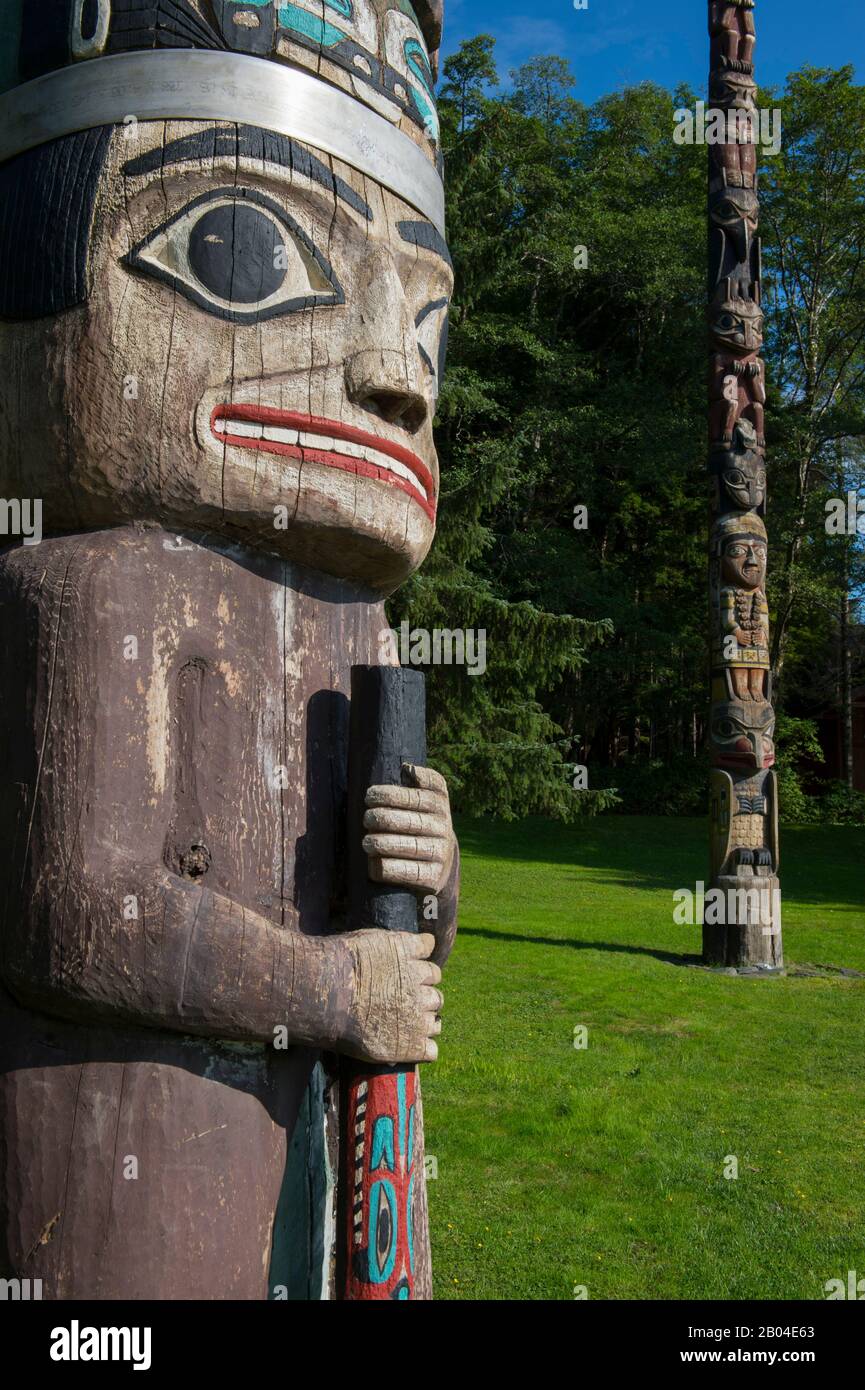 Native american sea monster hi-res stock photography and images - Alamy