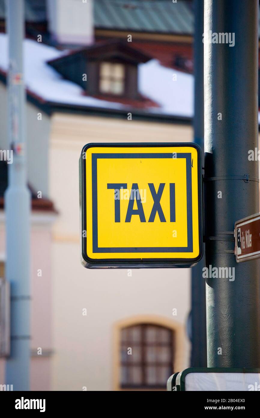 Hailing sign hi-res stock photography and images - Alamy