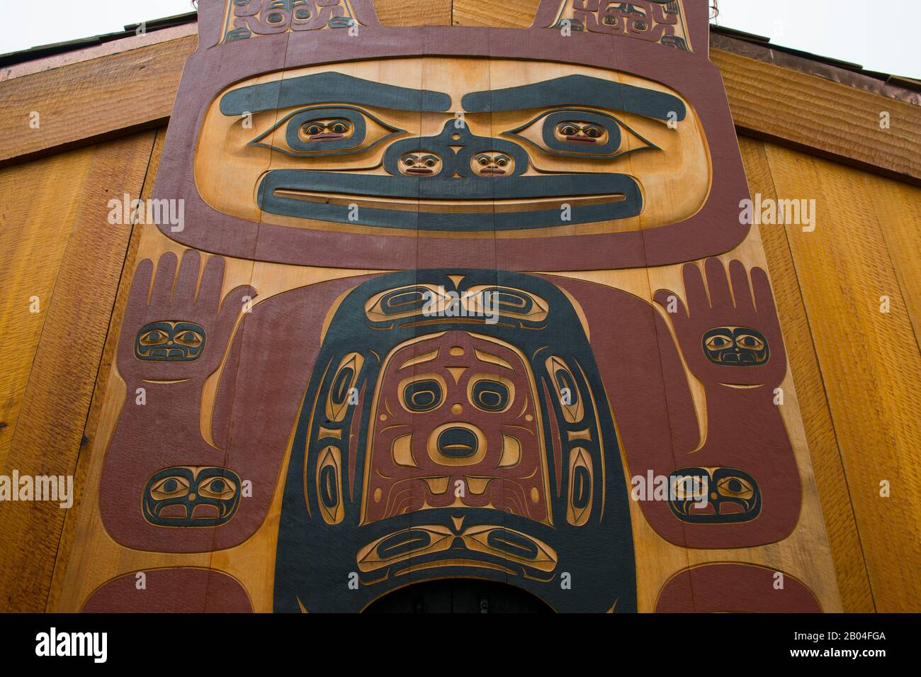 Tlingit clan house hi-res stock photography and images - Alamy