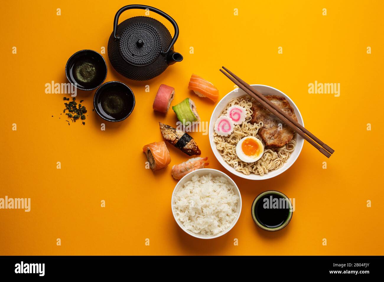 Japanese dishes set Stock Photo - Alamy