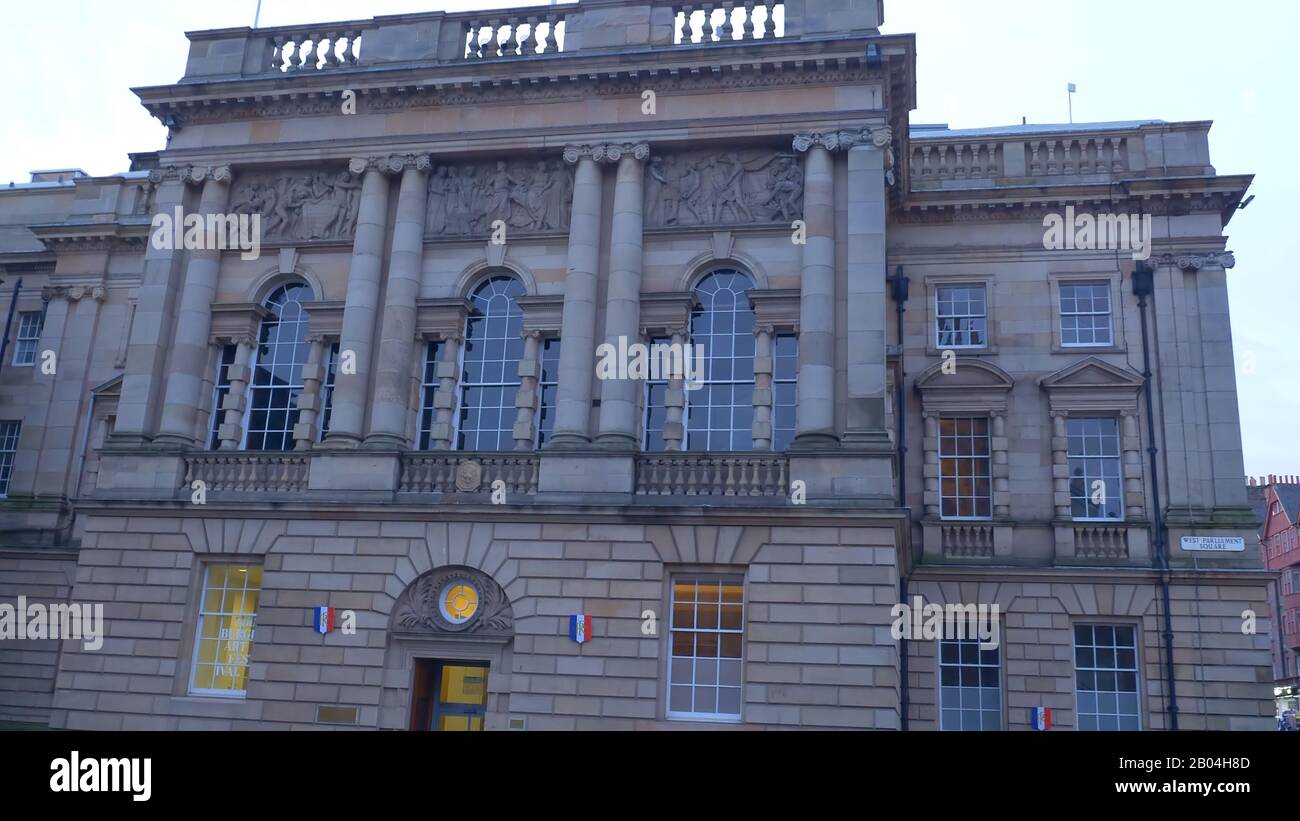 Edinburgh high court on the high street hi-res stock photography and ...