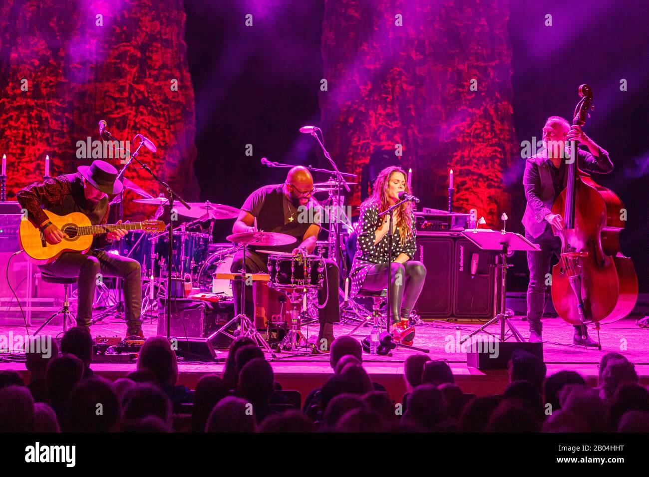 Beth hart singer hi-res stock photography and images - Alamy