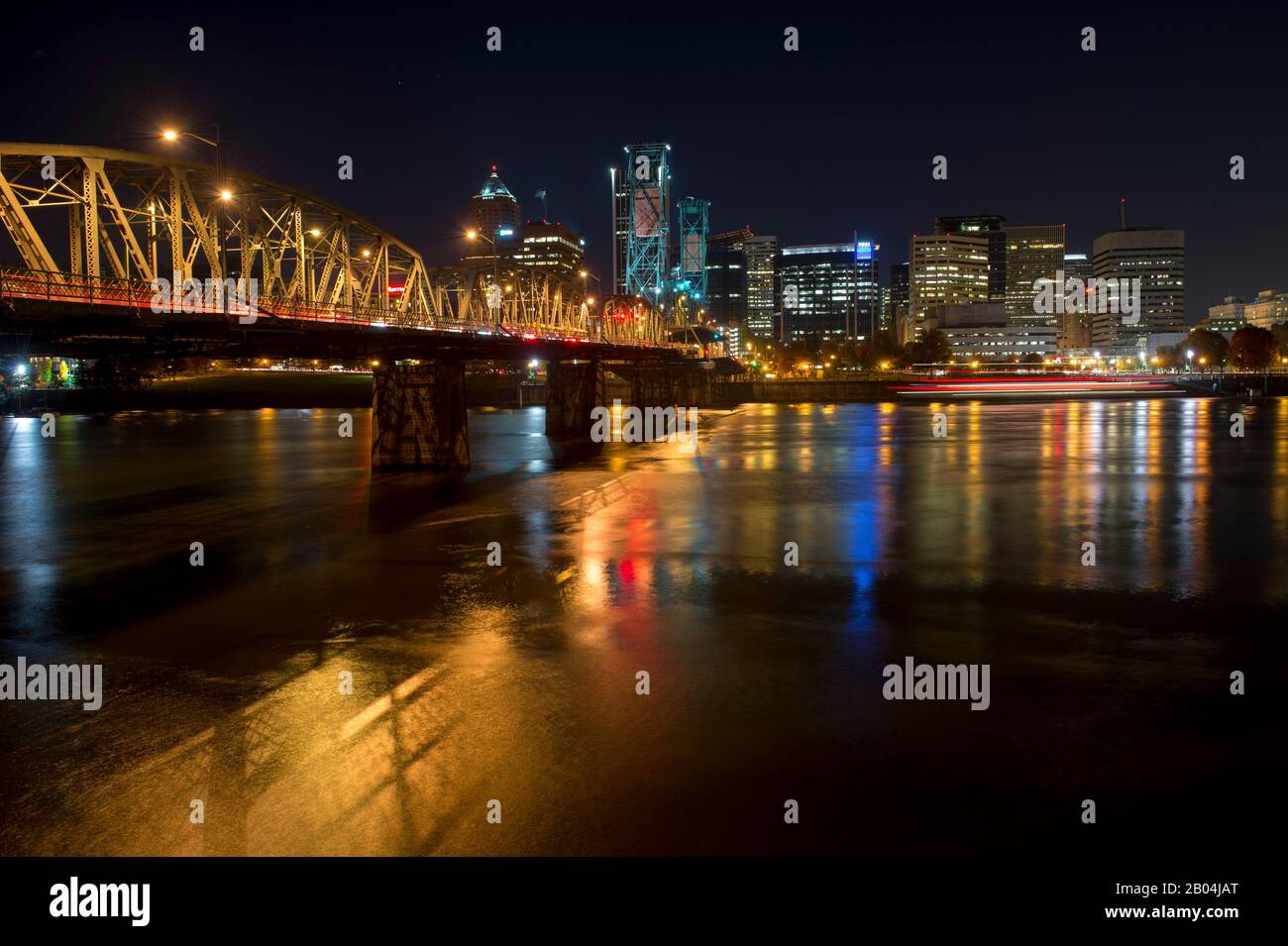 View at night of downtown Portland with Hawthorne Bridge from across ...