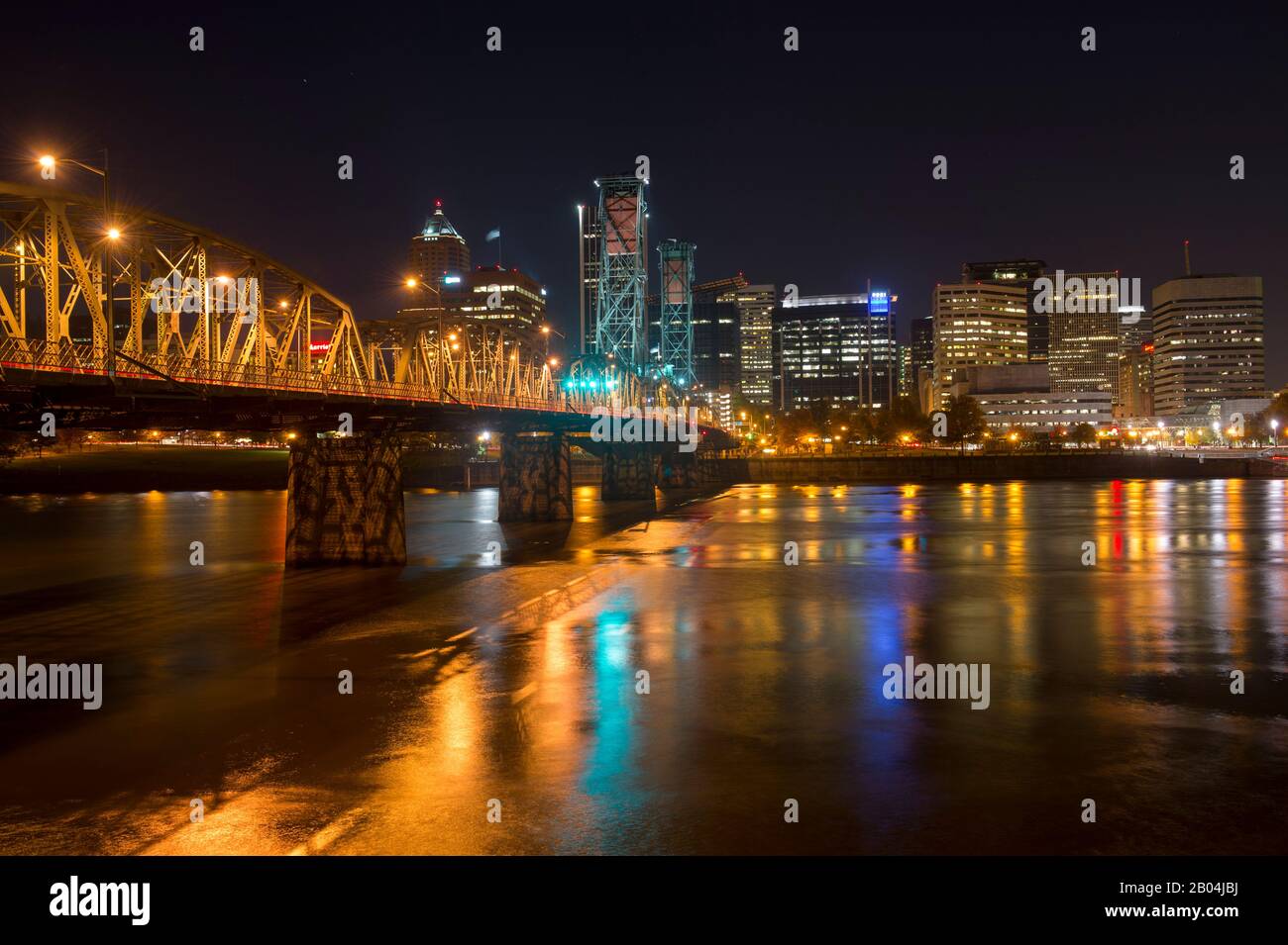 View at night of downtown Portland with Hawthorne Bridge from across ...