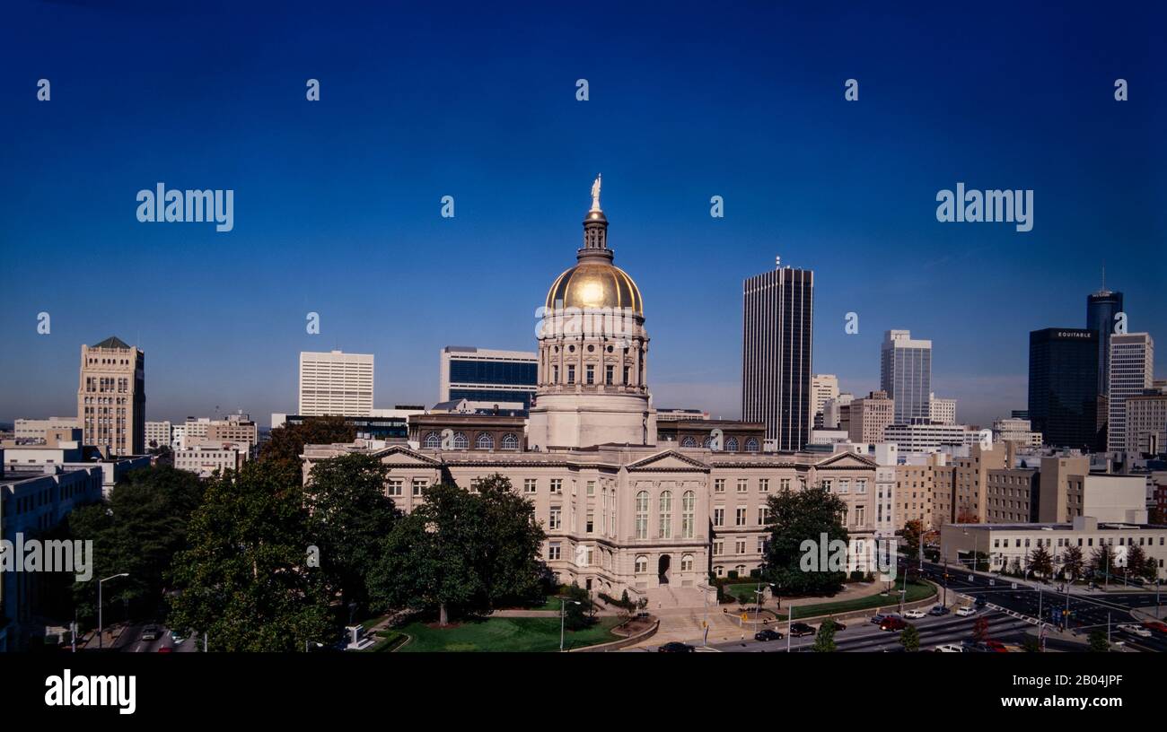 Georgia general assembly building hi-res stock photography and images ...