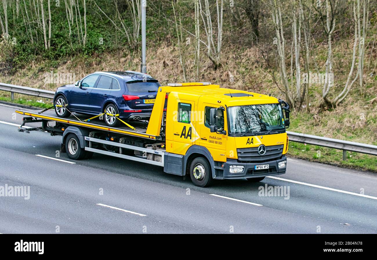 Aa Van Towing Stock Photos & Aa Van Towing Stock Images - Alamy