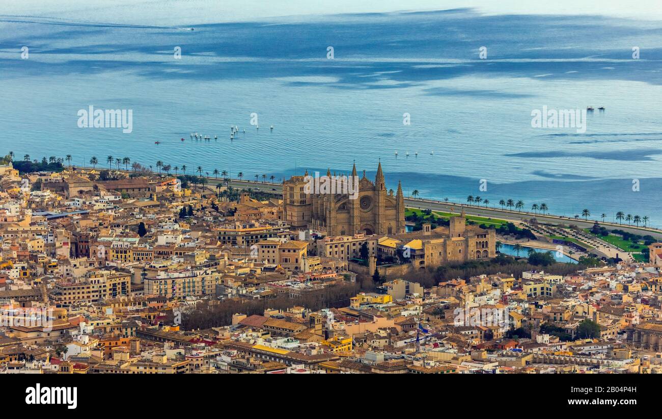 Mallorca palma old town hi-res stock photography and images - Alamy