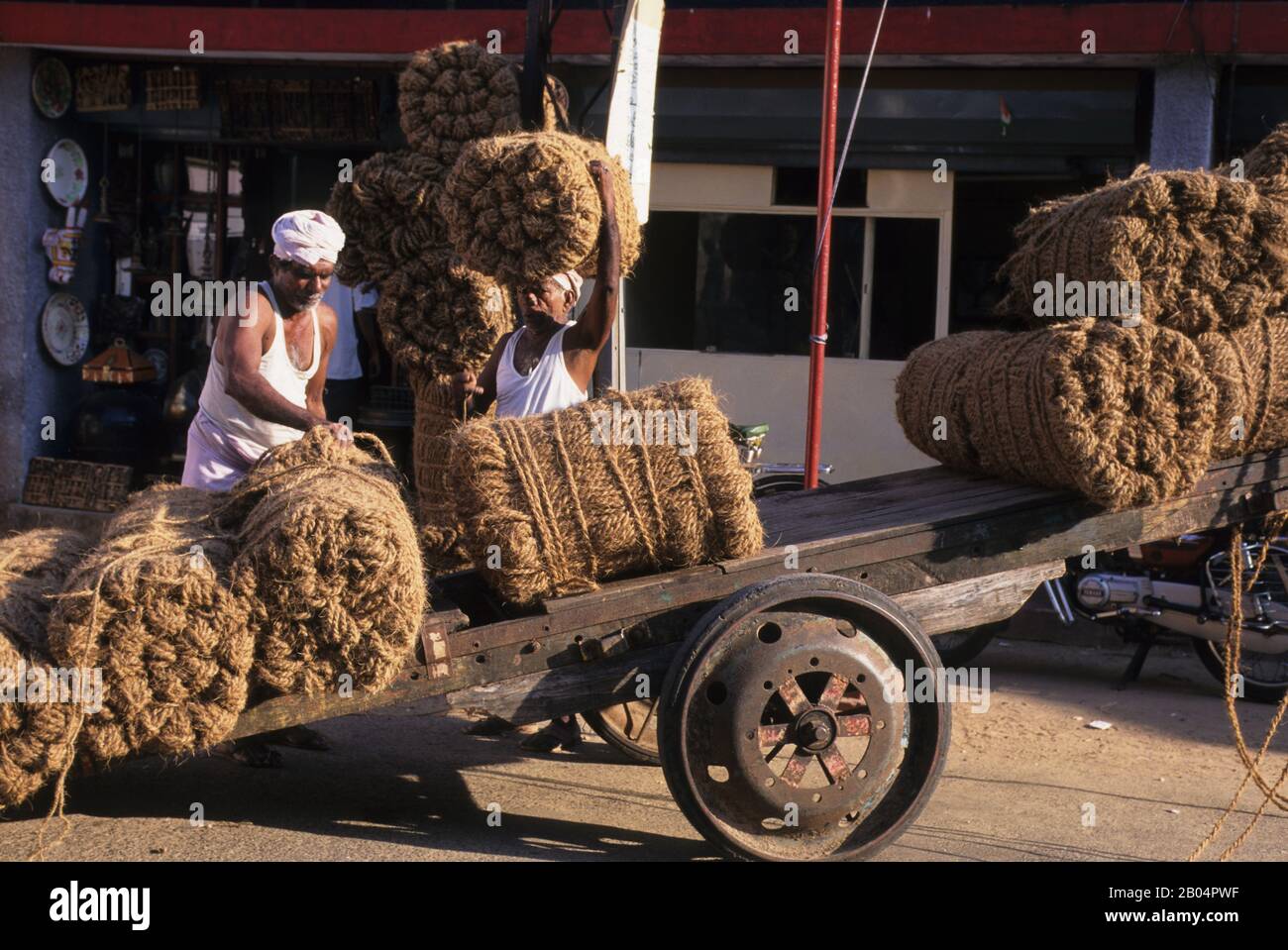 India and jute hi-res stock photography and images - Alamy