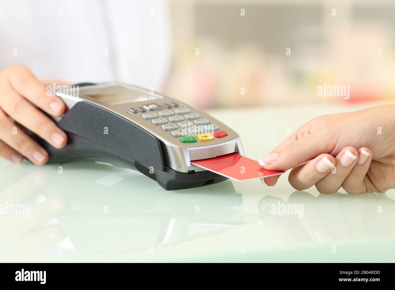 Pay credit card hand counter hi-res stock photography and images - Alamy