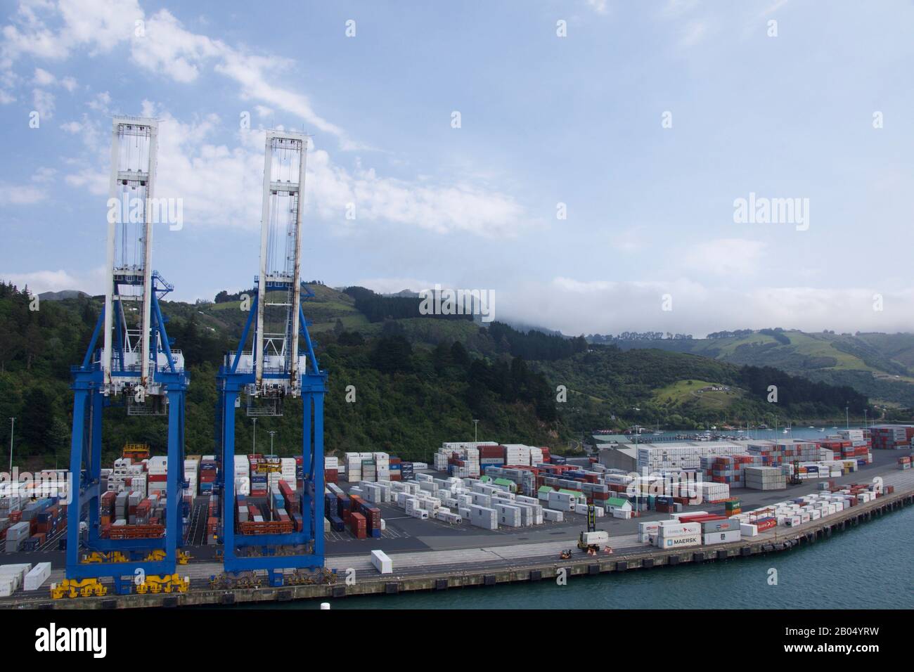 Wharf cranes working port hi-res stock photography and images - Alamy