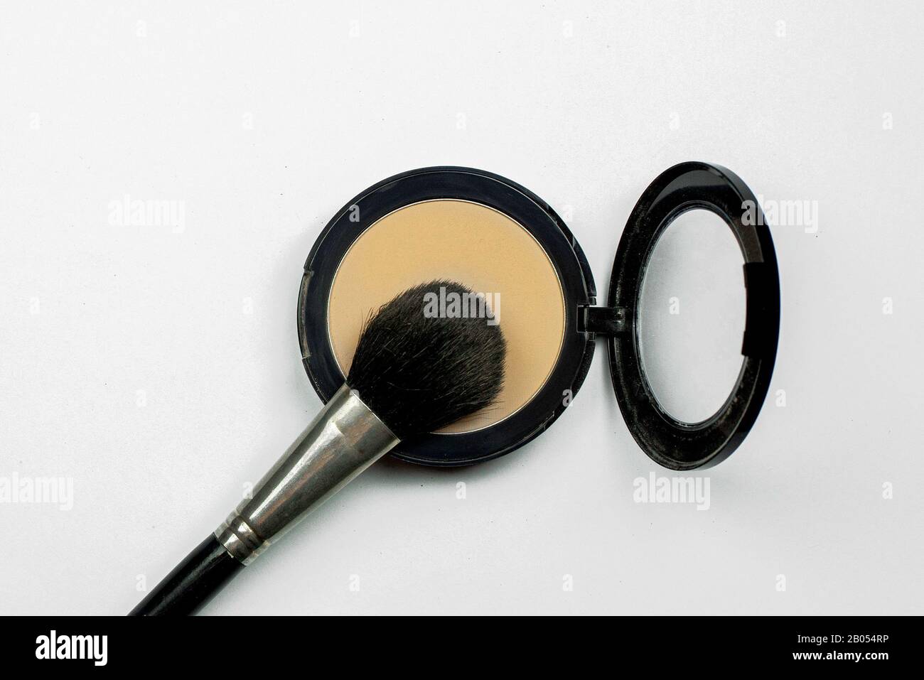 Round foundation hi-res stock photography and images - Alamy