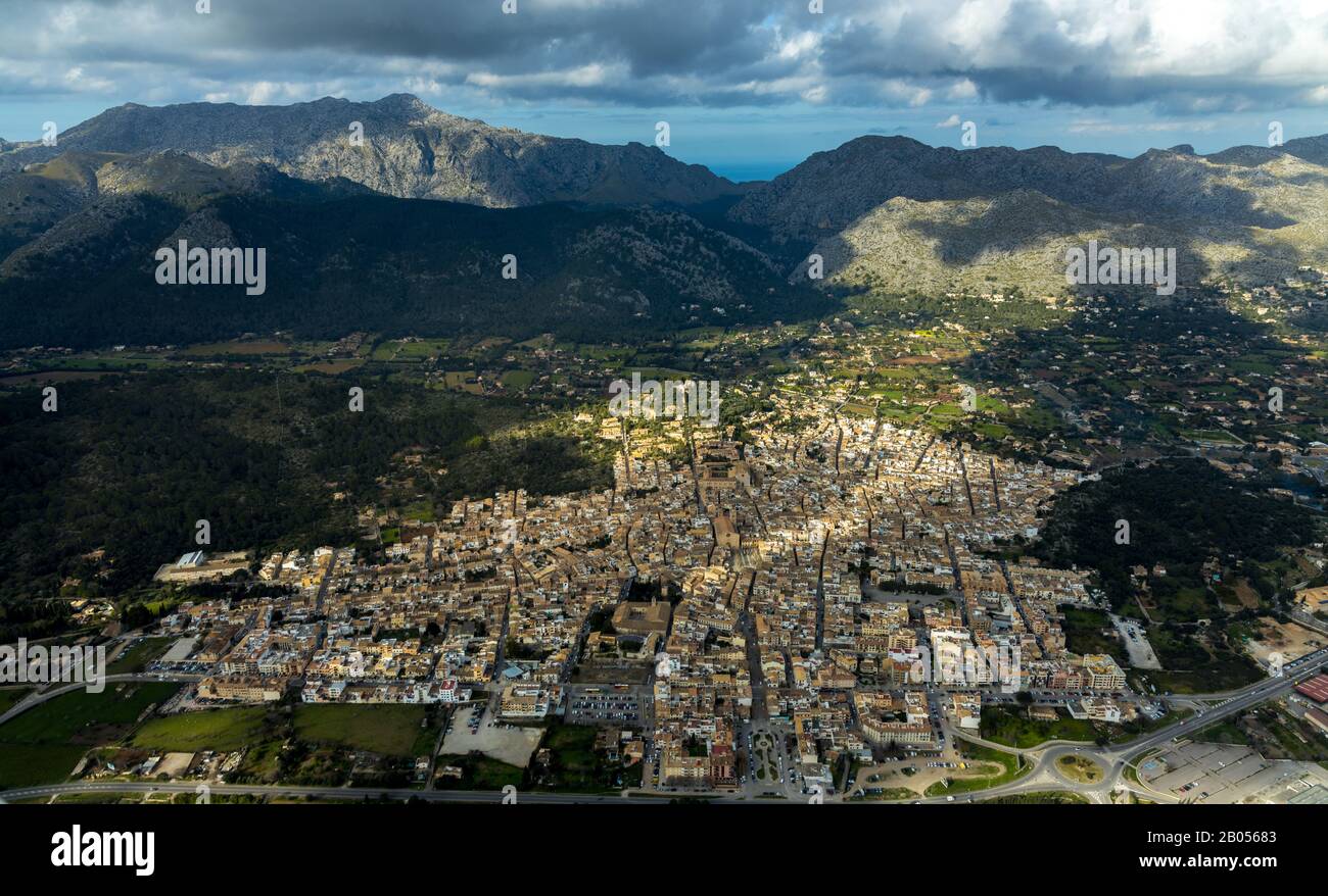 Pollenca mallorca old town hi-res stock photography and images - Alamy