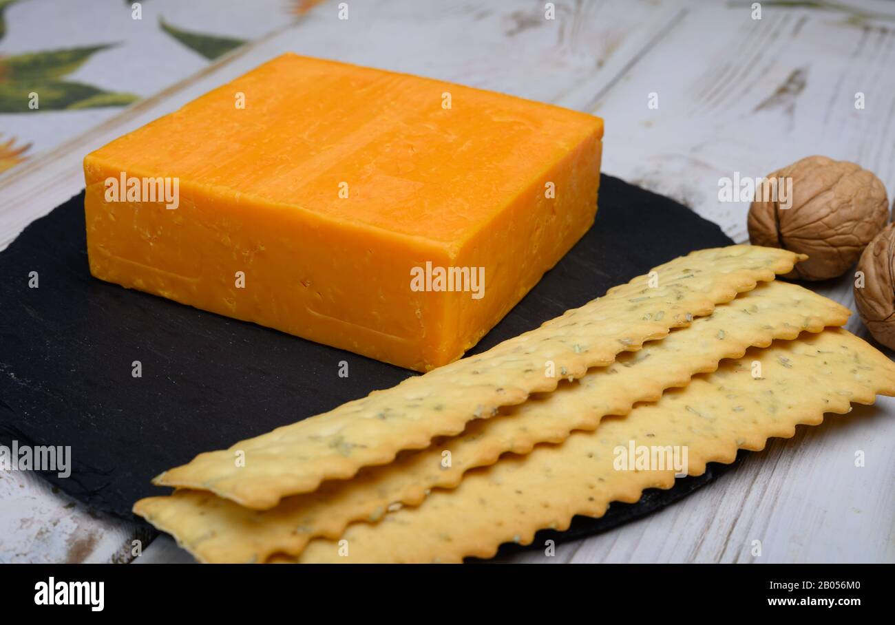 Red leicester cheese uk hi-res stock photography and images - Alamy