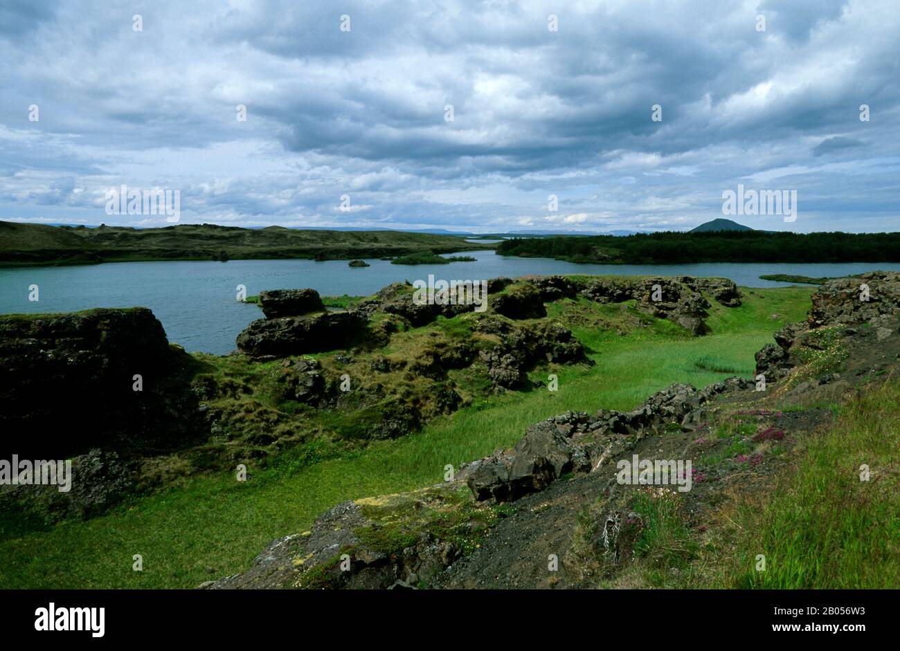 Icelandic landscape with lake hi-res stock photography and images - Alamy