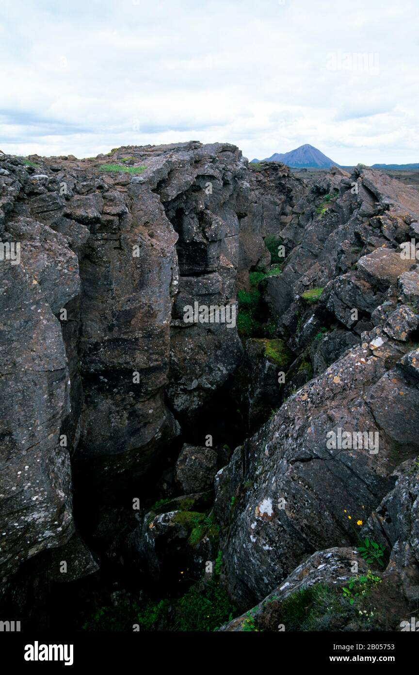Lava fissure iceland hi-res stock photography and images - Alamy