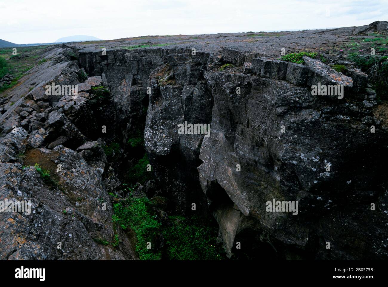 Fissure hi-res stock photography and images - Alamy