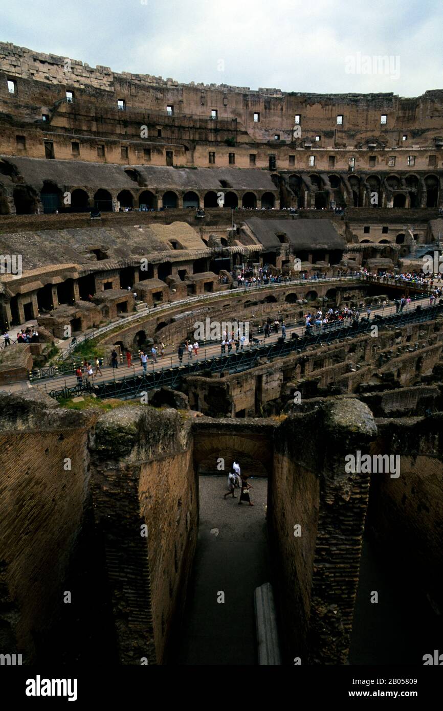 Stadium stadiums interior hi-res stock photography and images - Alamy