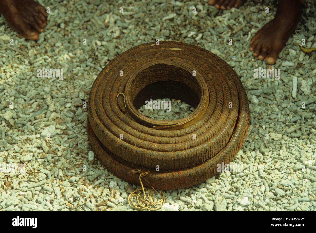 SOLOMON ISLANDS, NENDO ISLAND, TRADITIONAL FEATHER MONEY BELT (USED AS ...