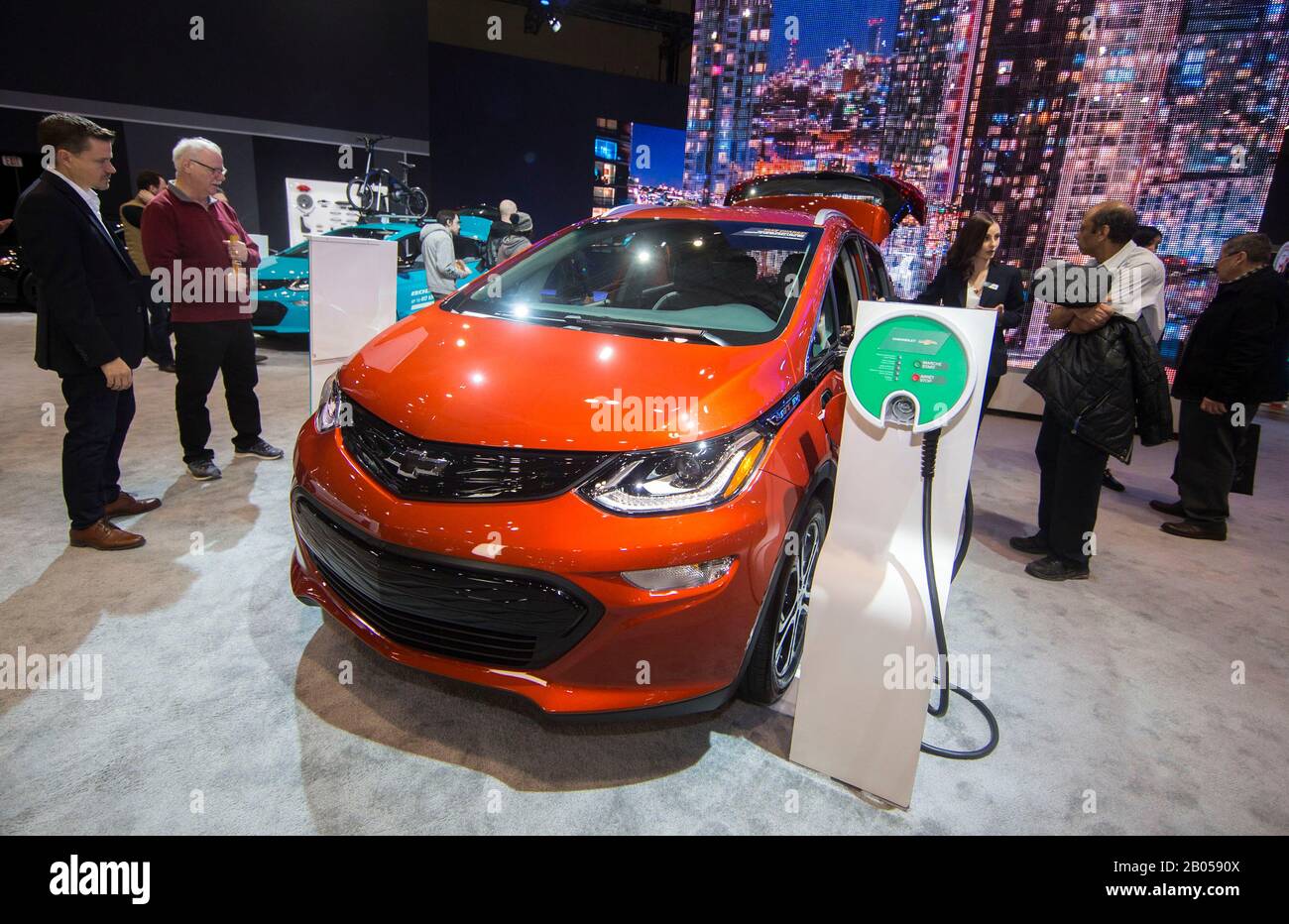 Chevrolet bolt charging hi-res stock photography and images - Alamy