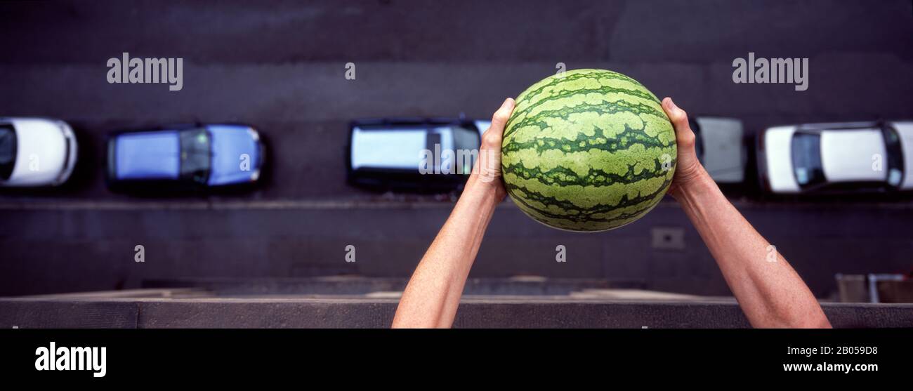 Falling image from a height hi-res stock photography and images - Alamy