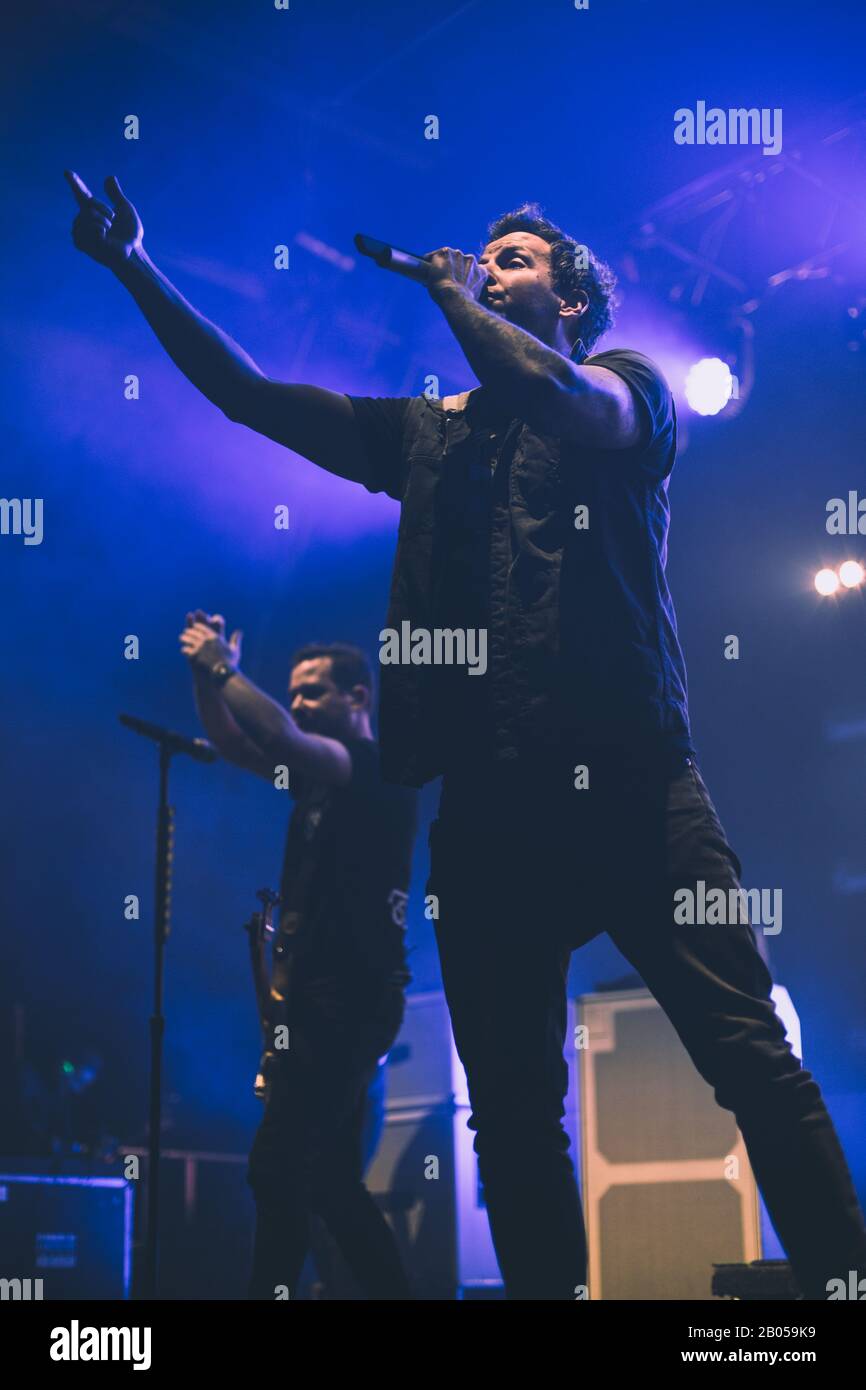 Simple plan vocalist hi-res stock photography and images - Alamy